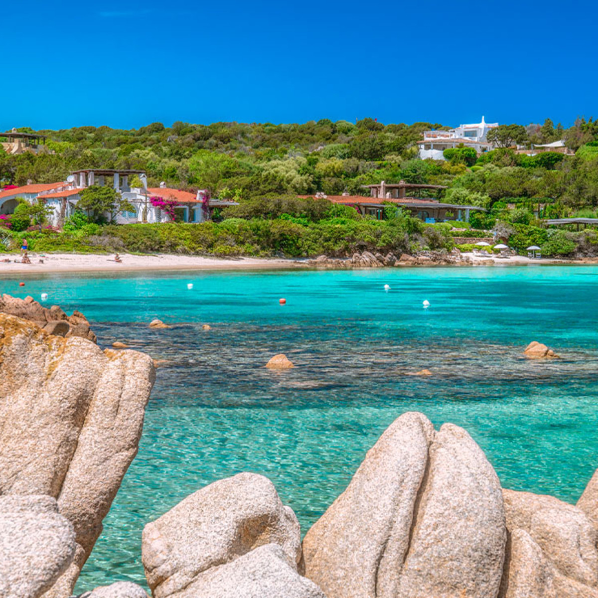 Spiaggia del Giglio, la caletta a due passi dallo Yacht Club Costa Smeralda