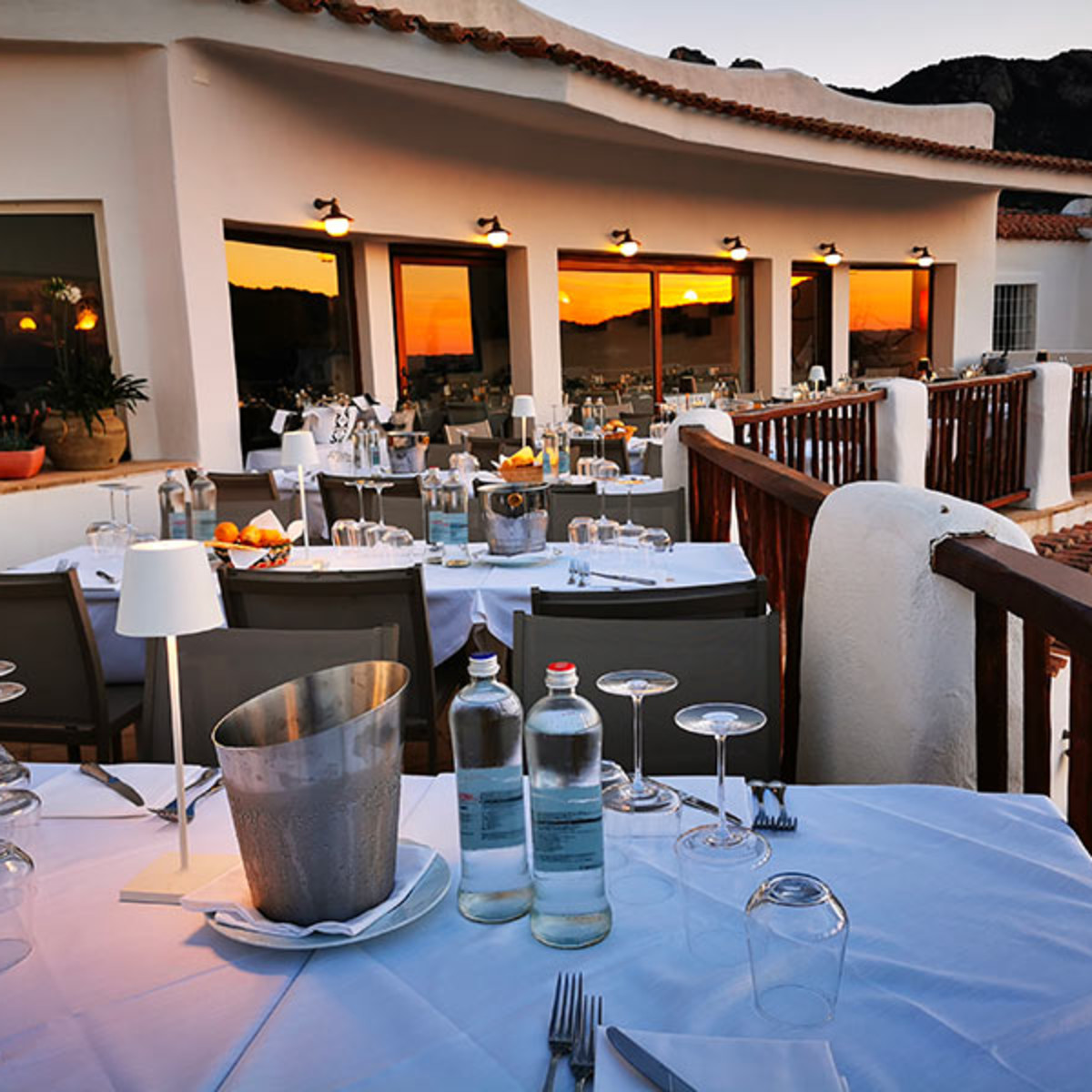 Lucina Rooftop Lounge Bar