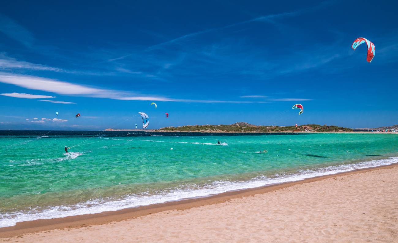 Porto Pollo, Dove osano le leggende del vento